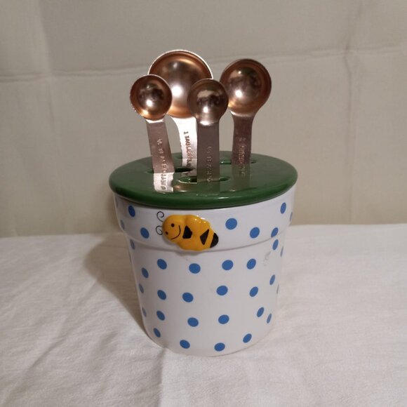 Avon | Kitchen | Vintage Avon Measuring Cup With 4 Measuring Spoons ...